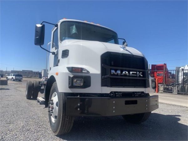 2023 MACK MD7 - Old River