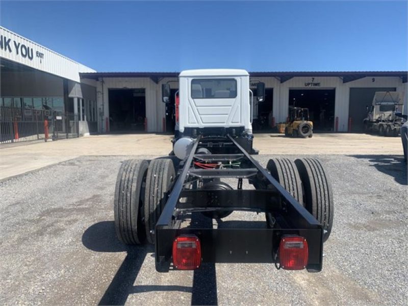 2023 MACK MD7 - Old River