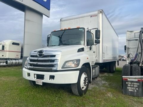 2020 HINO 268A - Old River